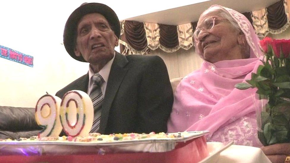 Karam Chand, 110, believed to be longest-married dies - BBC News