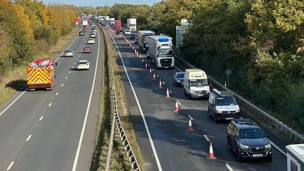 Lane on A34 near Botley to close for four-day gas leak repairs - BBC News