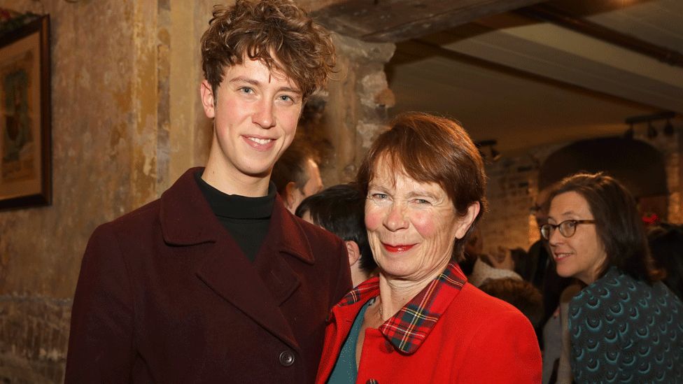 A tale of two Merlins: Sir Patrick's wizard transformation - BBC News