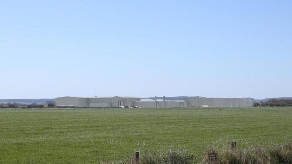 Manby Airfield: Renewable energy plant proposed for Louth - BBC News