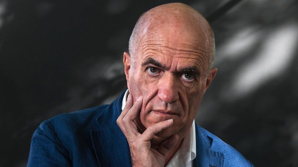 How the Troy story is getting a female makeover - BBC News