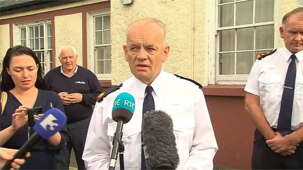 Cavan murder-suicide: 'Notes found' at Hawe house - BBC News