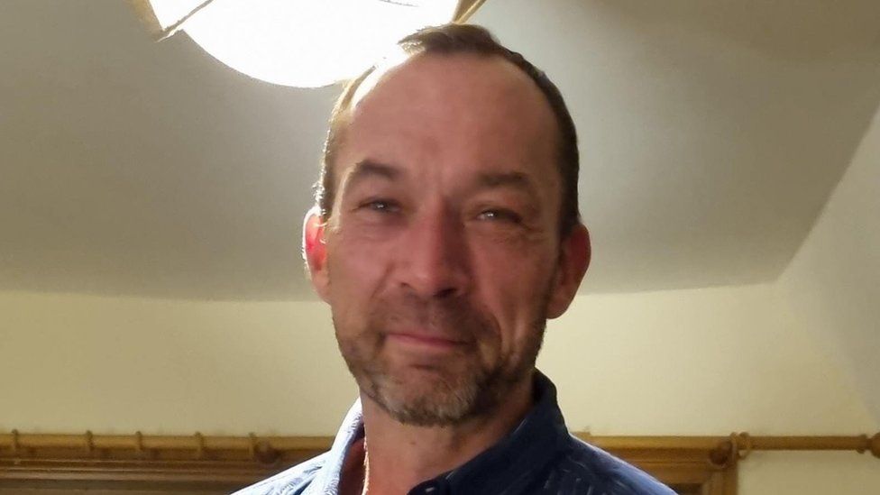 Fyfield: Driver who drove fatal crash van to scrapyard is jailed - BBC News