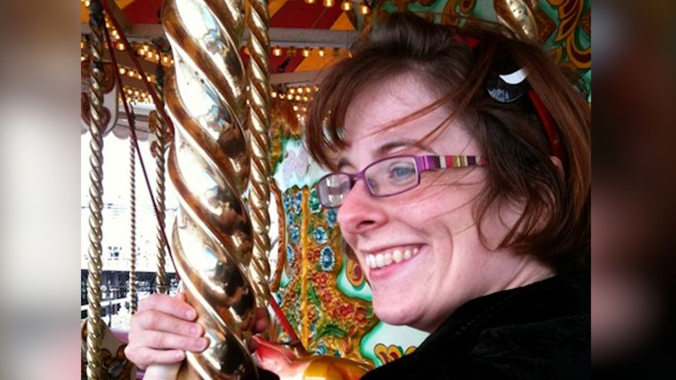 Ateb y Galw: Catrin Fflûr Huws - BBC Cymru Fyw