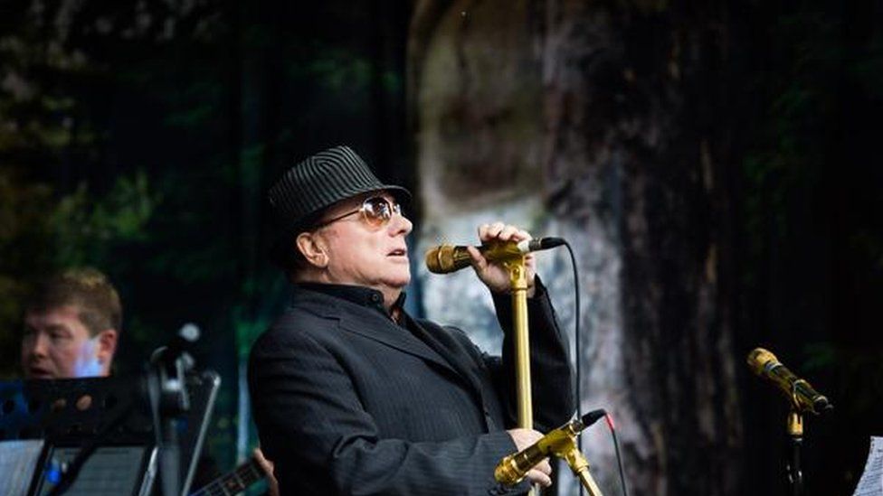 In pictures: Van Morrison birthday concerts at Cyprus Avenue - BBC News