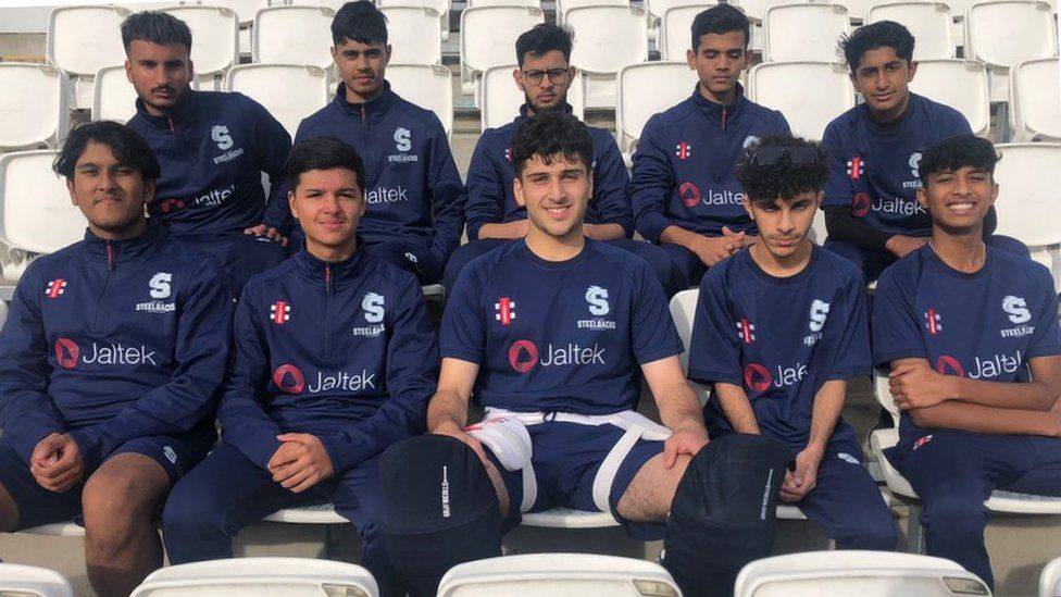 The Luton Steelbacks Cricket Academy takes on first students - BBC News