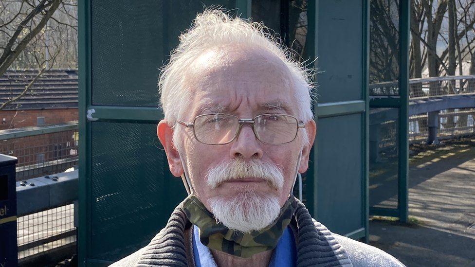 Covid: Wales' mask law to end in shops, but not NHS - BBC News