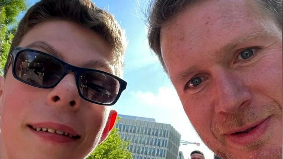 Champions League final treatment a disgrace, Liverpool fans say - BBC News