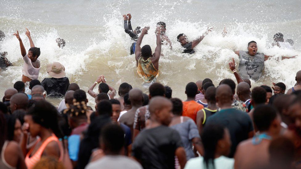Africa in pictures: 30 December 2017-4 January 2018 - BBC News