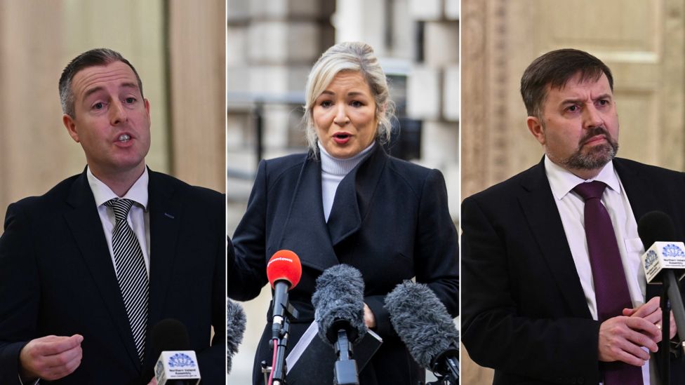 Covid-19: NI ministers reinforce work-from-home message - BBC News