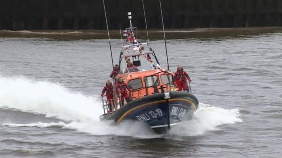Workington welcomes RNLI 'legacy' lifeboat - BBC News