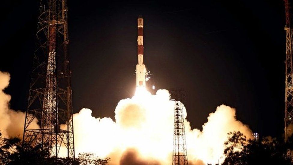 What is the giant mystery object found on an Australian beach? - BBC ...