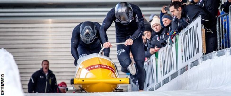 Laura Deas: Briton claims skeleton World Cup gold - BBC Sport