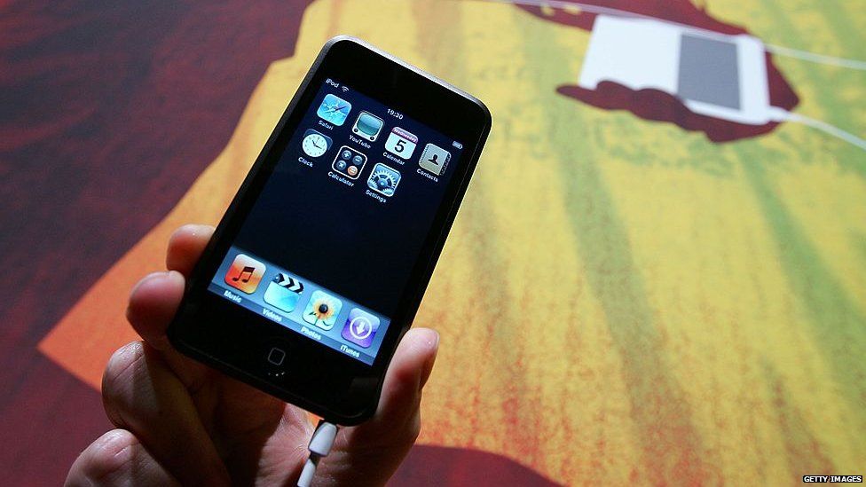 The best and worst inventions of 2007 as the iPhone turns 10 - BBC News