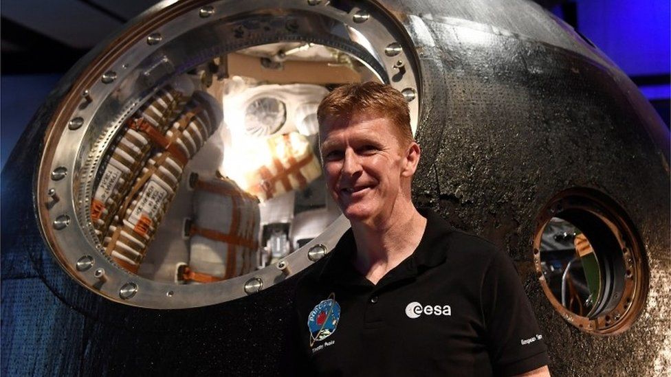 Astronaut Tim Peake opens Stevenage science centre - BBC News