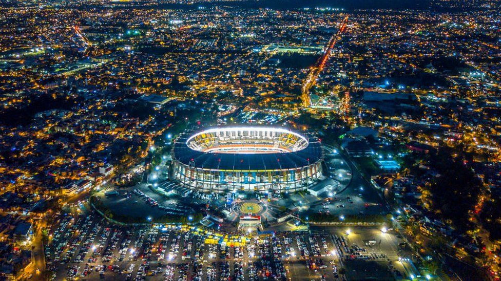 Estadio Azteca At Night Record-high total stays same after Chiefs-Rams ...