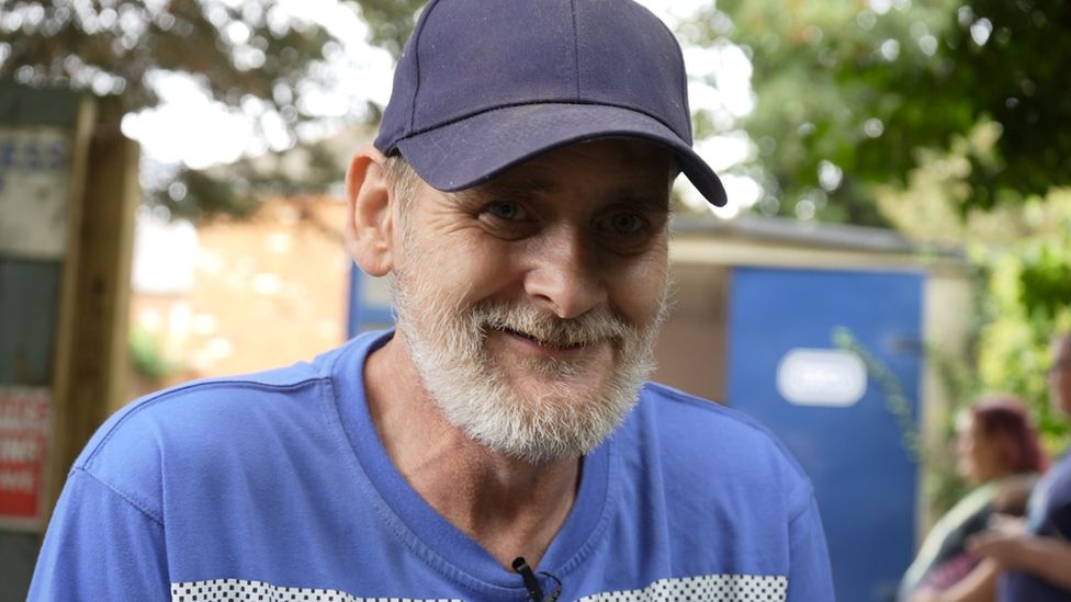 Cost of living sees high demand for Ipswich RSPCA clinic - BBC News