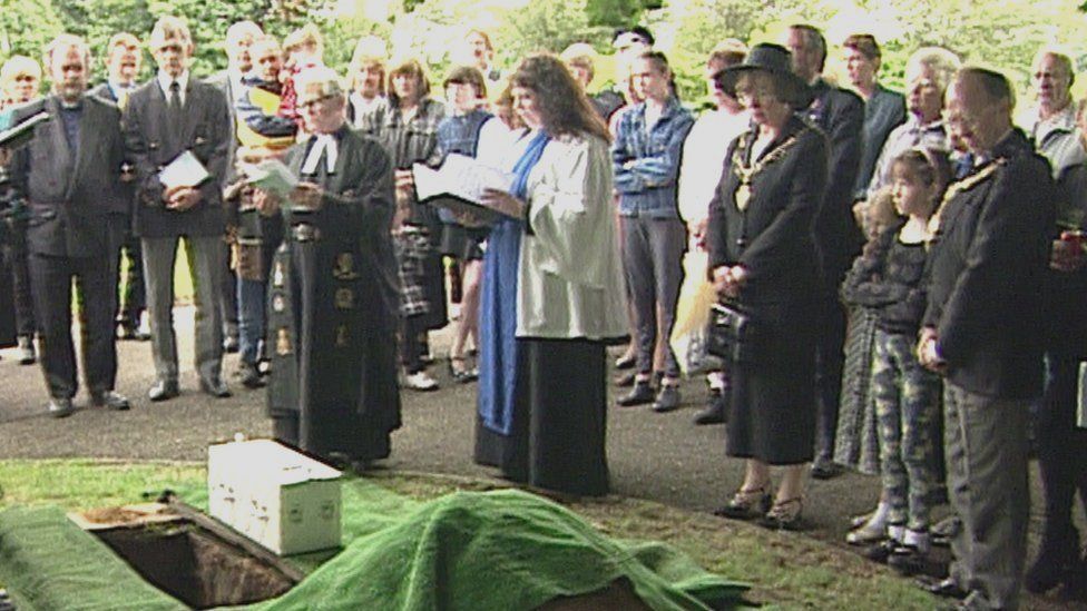 Baby Callum: Woman charged with murder of boy found in 1998 - BBC News