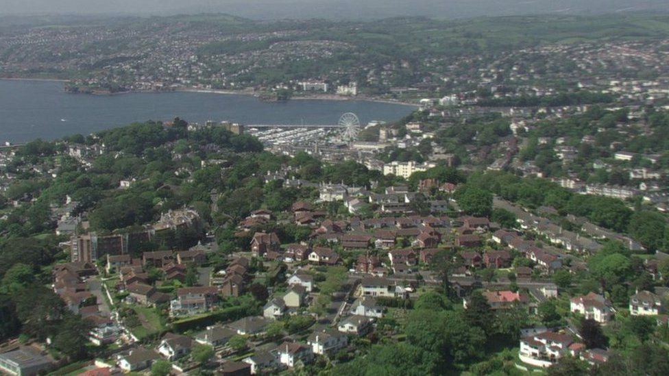 Torbay projects awarded cash from heritage grants - BBC News