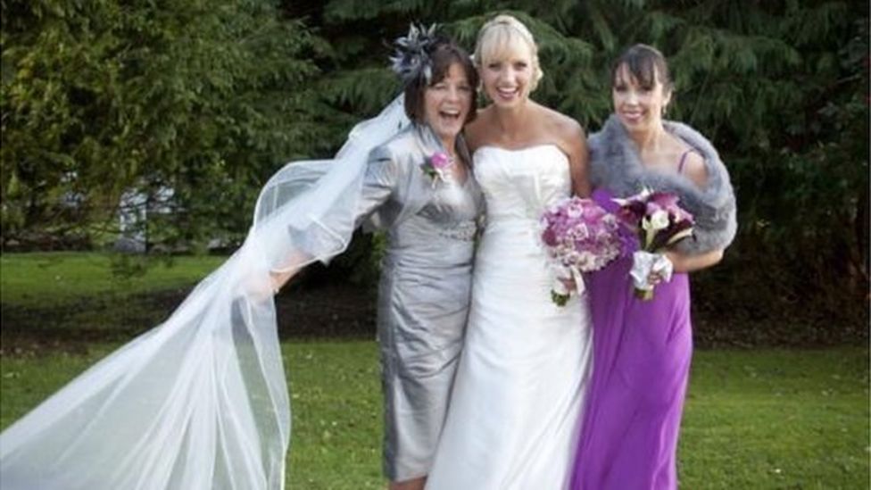 Hawe Inquest: Family were 'unlawfully killed' - BBC News