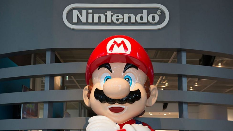 Super Mario Run reviews hit Nintendo share price - BBC News