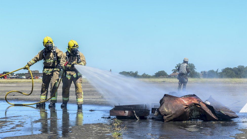 Nuclear air crash simulation reveals 'plain English' need - BBC News