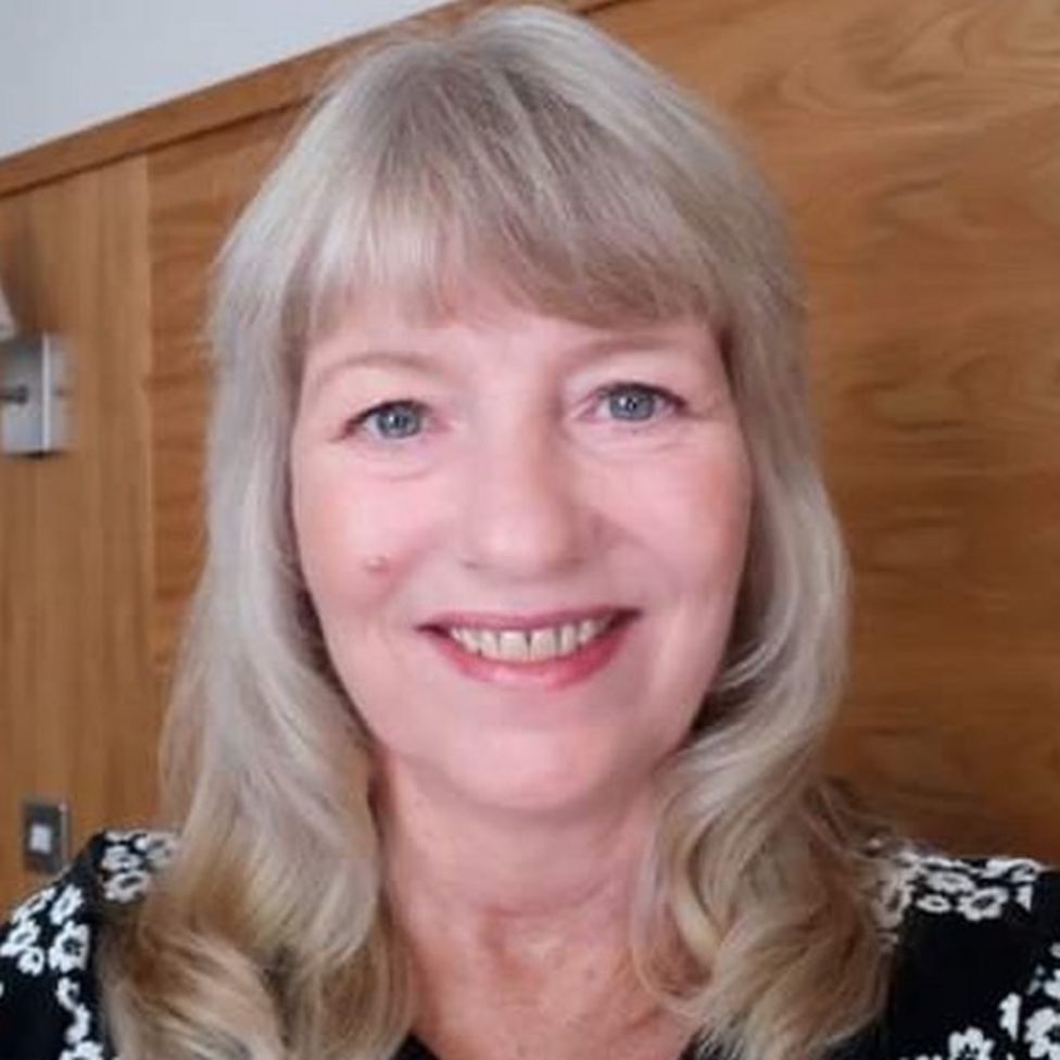 'You don't get a life as a sole trader' - BBC News