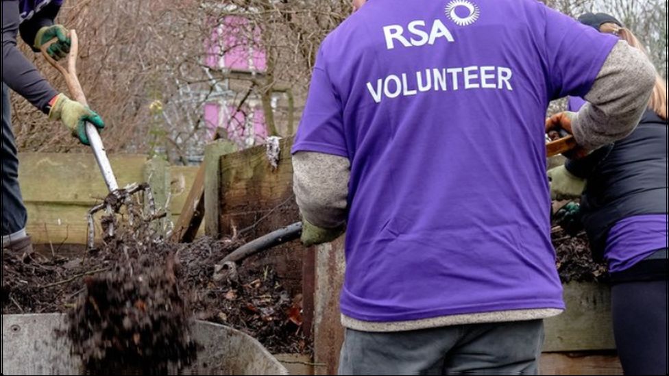 Insurer RSA's shares soar on £7.2bn takeover talks - BBC News