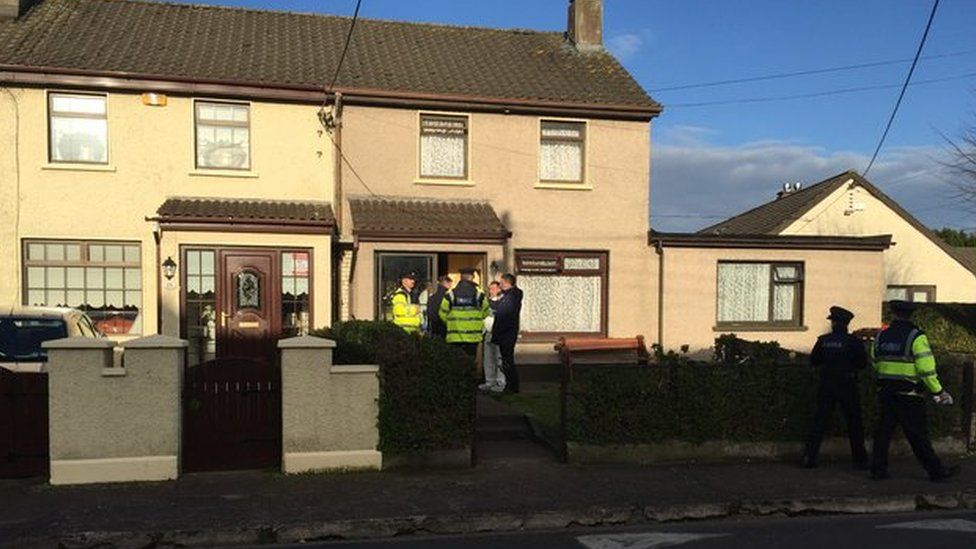 Plunkett Road: Man, 41, dies in Cork shooting - BBC News