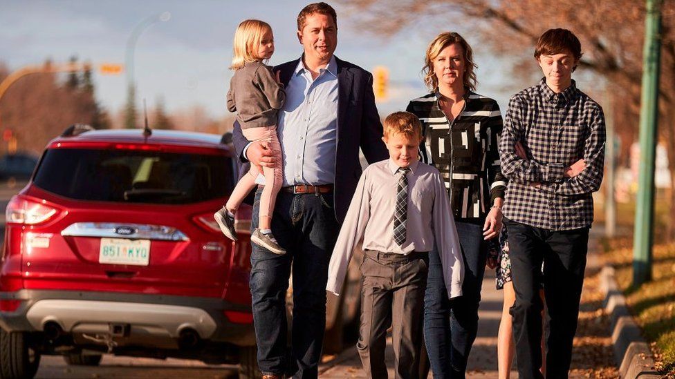 Andrew Scheer: Canadian Conservative leader resigns - BBC News