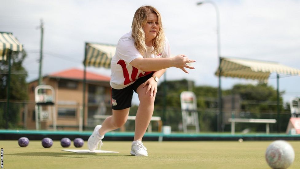 World Indoor Bowls: Holder Katherine Rednall faces Julie Forrest in ...