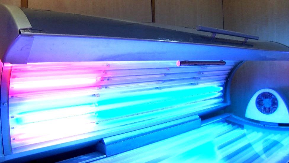 Sunbeds: Man who got cancer at 21 calls for ban - BBC News