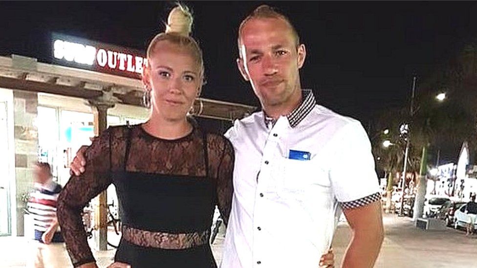 Swindon Harriers coach's widow fundraising for blood cancer charity ...