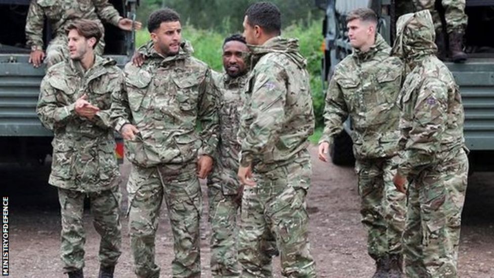 England players put through Royal Marines boot camp - BBC Sport