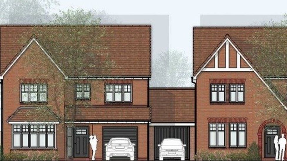 Hundreds of homes to be built near Stroud - BBC News