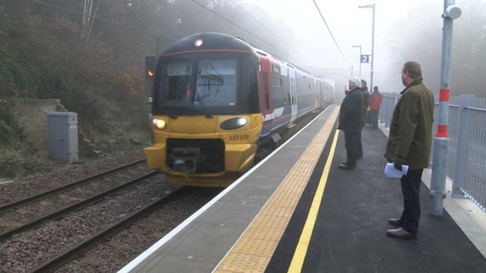 Leeds Kirkstall Forge railway station opens - BBC News