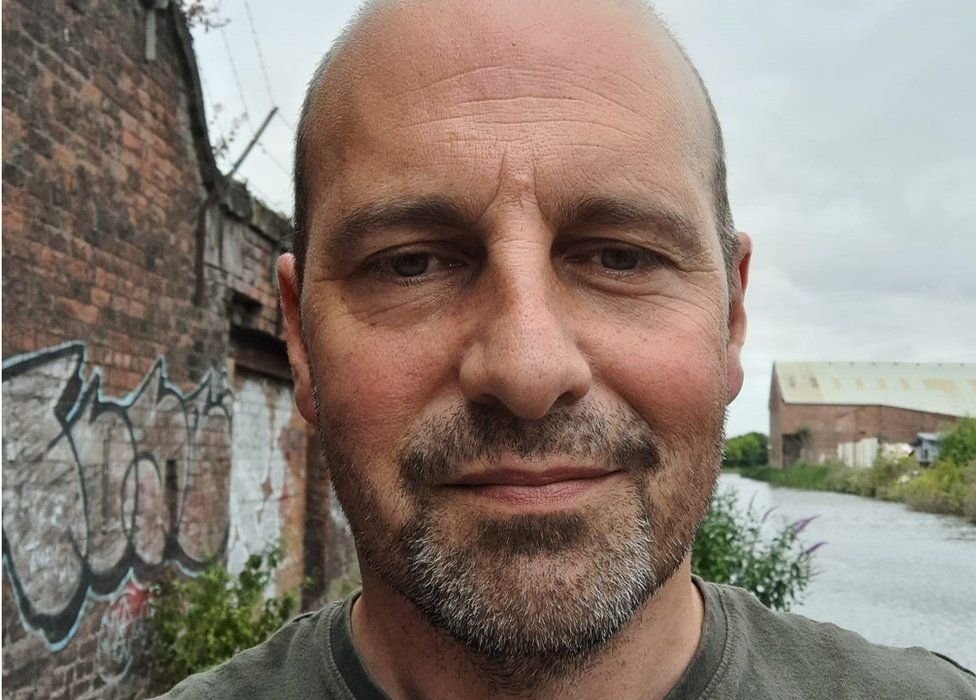 ADHD: 'Dire' situation for adults waiting for diagnosis in NI - BBC News