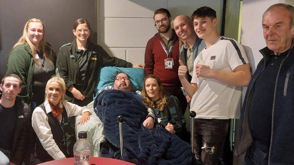 Peter Kay show wish granted for terminal cancer patient - BBC News