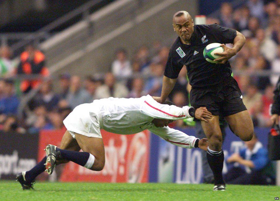 How England's best rugby union players failed to stop Jonah Lomu - BBC News