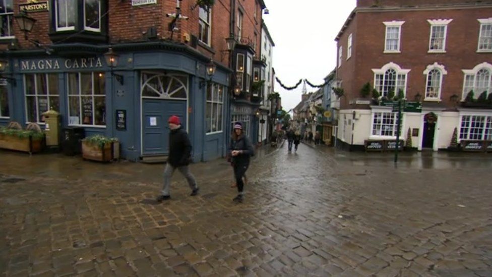Omicron: Lincoln businesses hit by cancellations and reduced footfall ...
