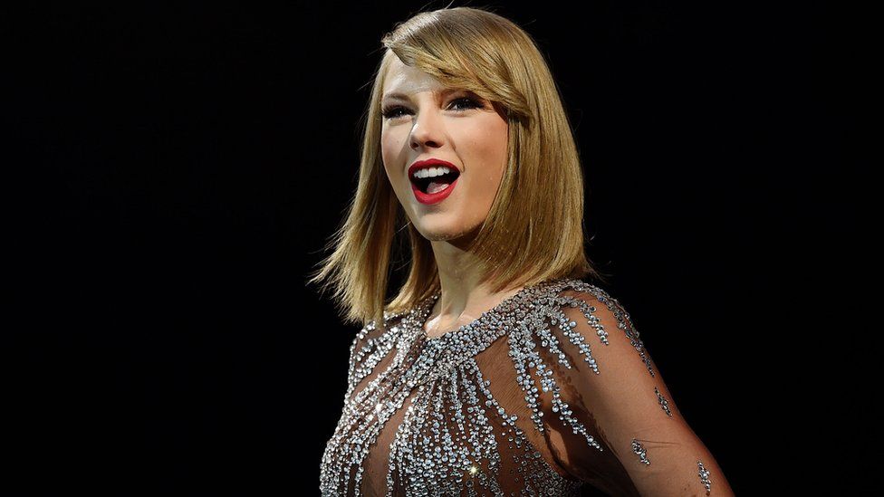 Taylor Swift fans angry over Ticketmaster seats switch - BBC News