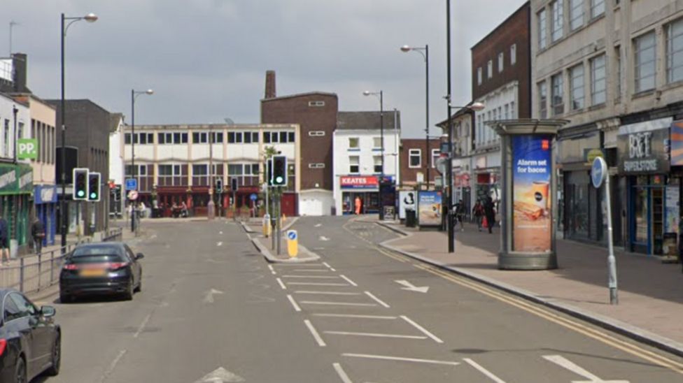 Stoke town centre floral and wildlife plans get £500k boost - BBC News