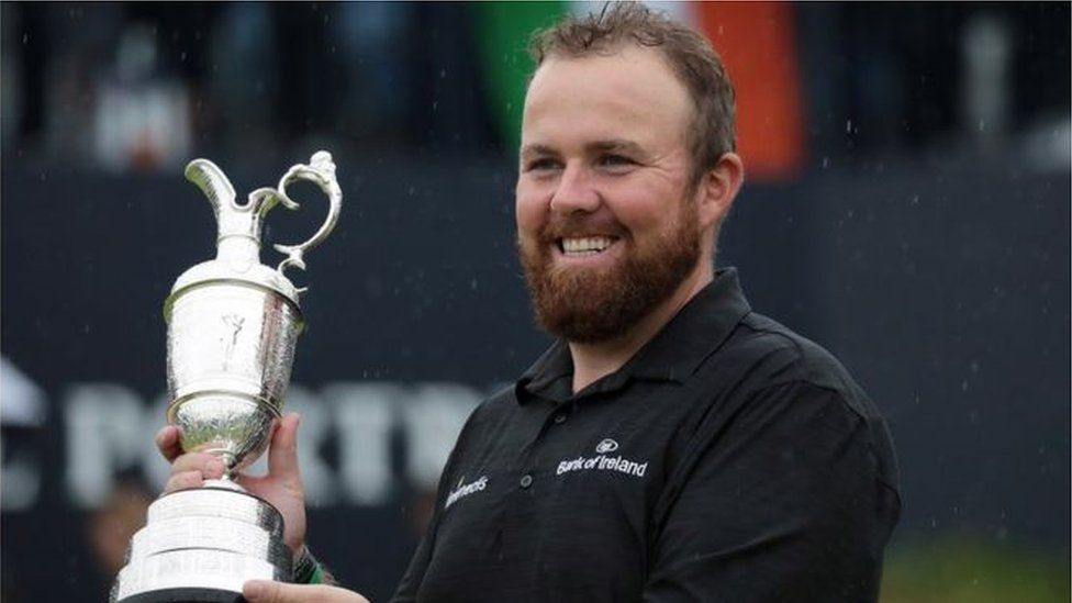 Open champion Shane Lowry's signed gift for injured spectator - BBC News