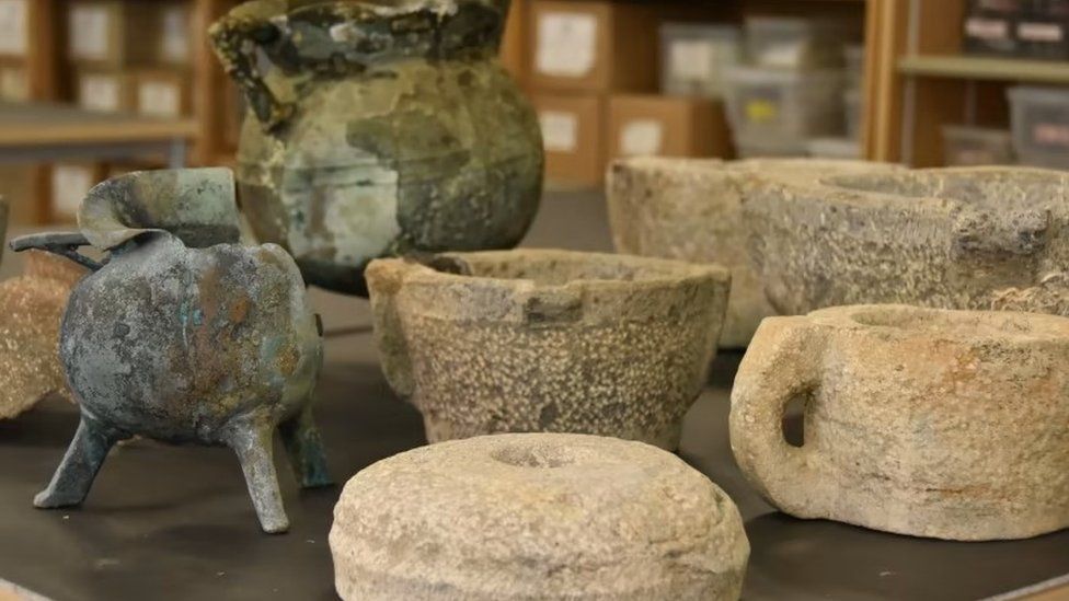 The Mortar Wreck: Medieval shipwreck found near Dorset coast - BBC ...