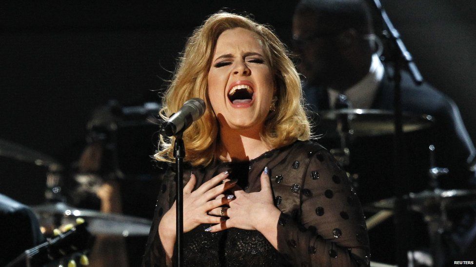 Adele's Hello video reaches a billion views on YouTube - BBC News