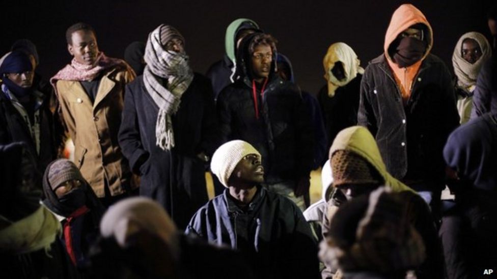 Newspaper headlines: 'Send the Army to Calais' - BBC News