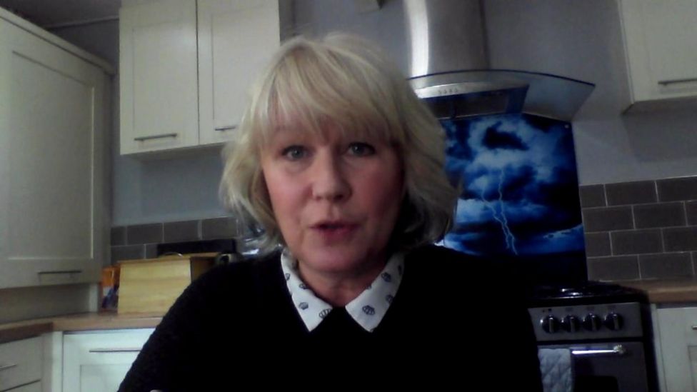 Judge stops transgender Twitter row - BBC News