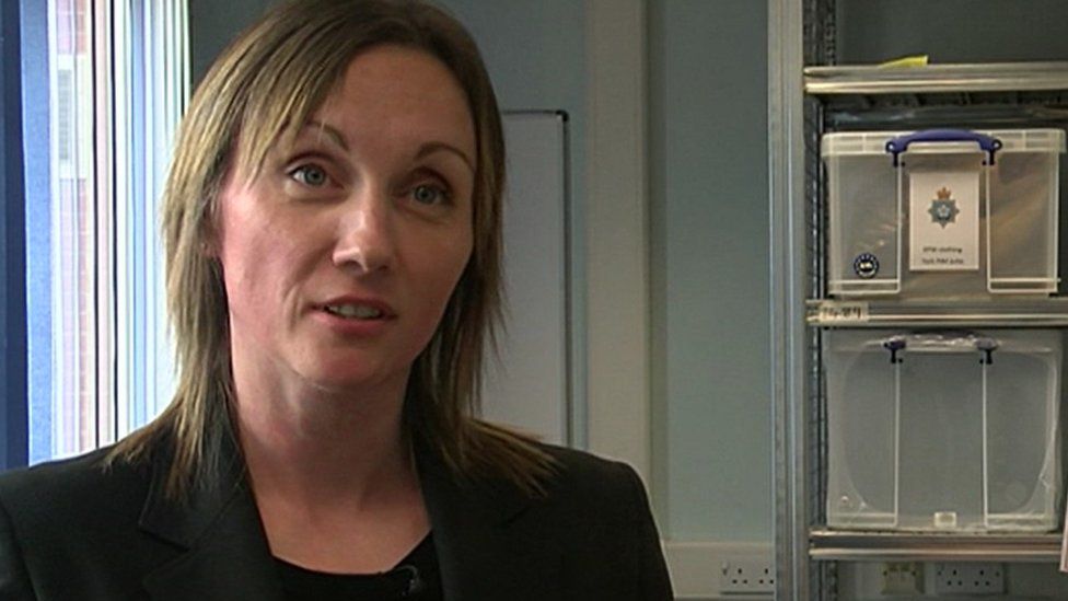 Male domestic abuse victims seen as 'under the thumb' - BBC News