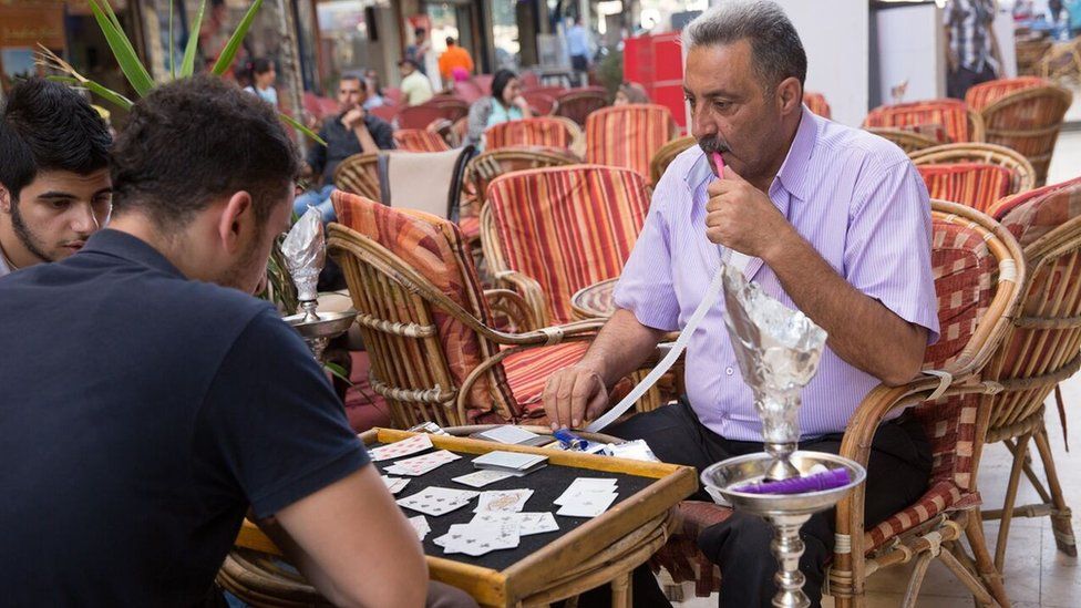 The Syrian entrepreneurs starting new lives in Egypt - BBC News