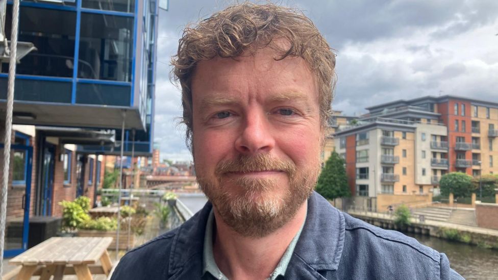 Waste shark drone to clean canals and rivers in Leeds - BBC News